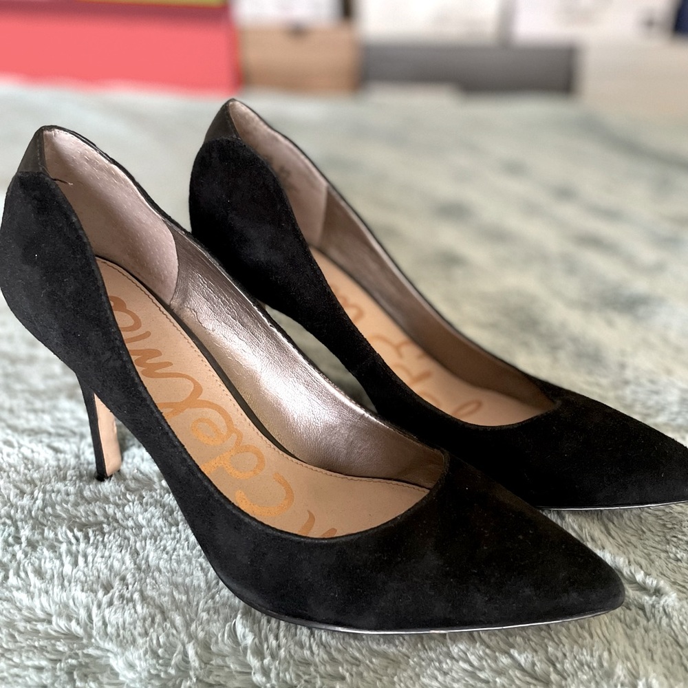 Black Suede Sam Edelman Hazel Pumps - Gem